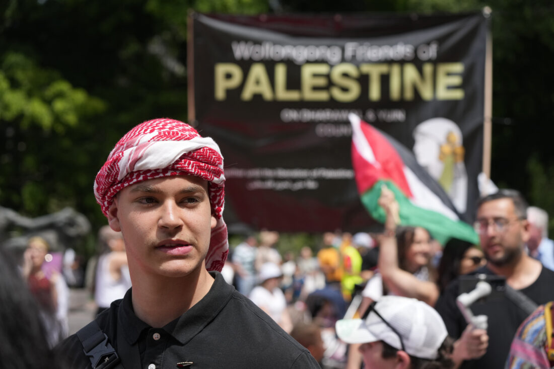 Pro-Palestinian, pro-Israeli crowds rally across the world on eve of ...
